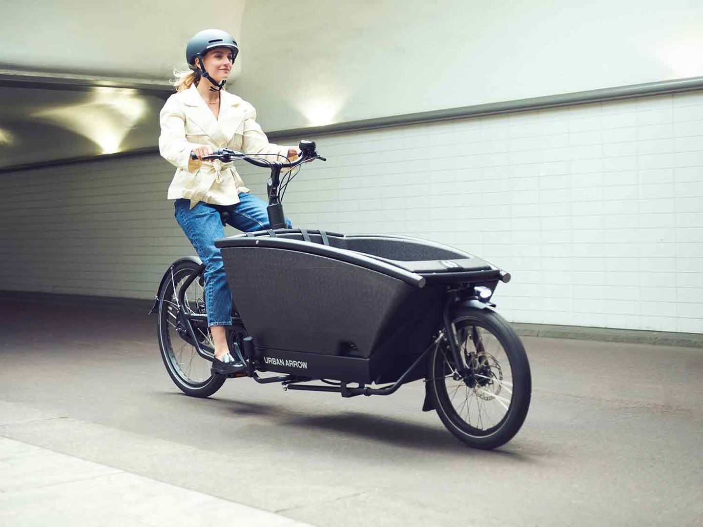 Gazelle Bikes to Distribute Urban Arrow in North America | Cycle Volta